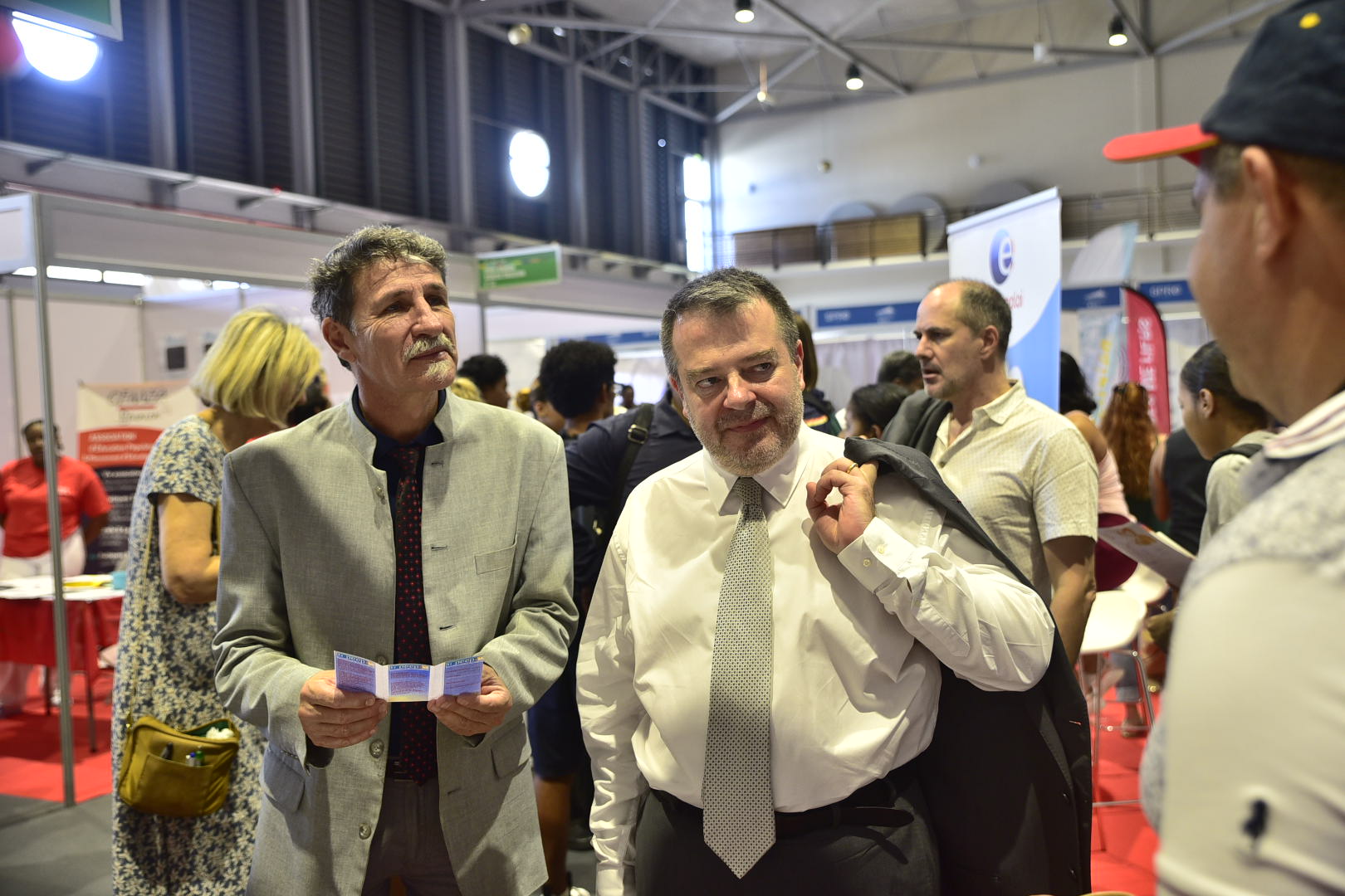 The University of La Réunion presents at the Orientation and Lifelong ...